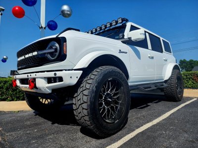 Custom Lifted Ford Bronco Dealer in Dallas, TX | Planet Ford